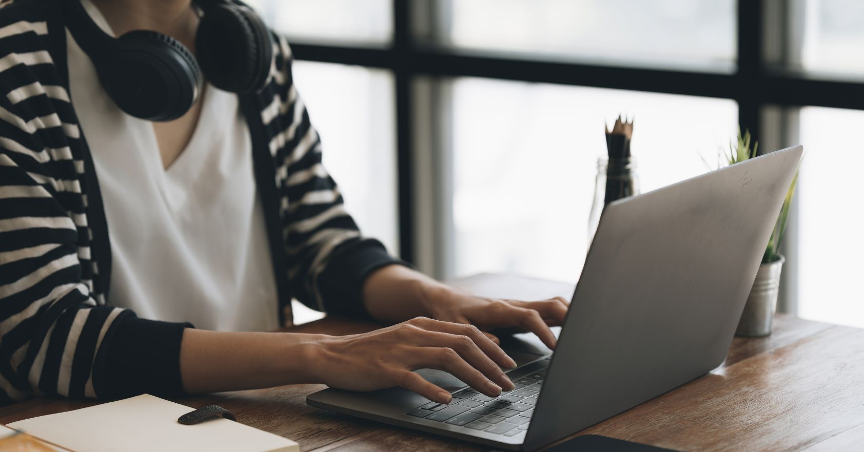 A guide to embracing the future: Artificial intelligence in career ...